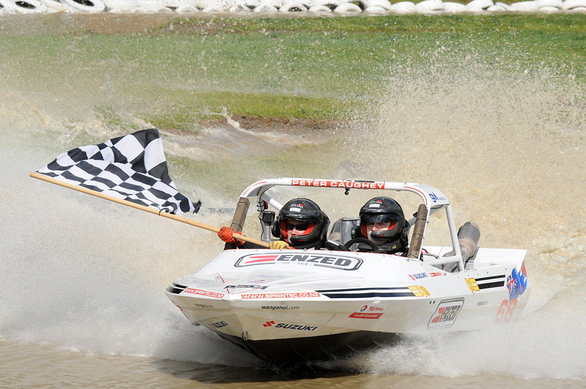 Triumph for Caughey at World jetsprint final - Peter Caughey Racing ...